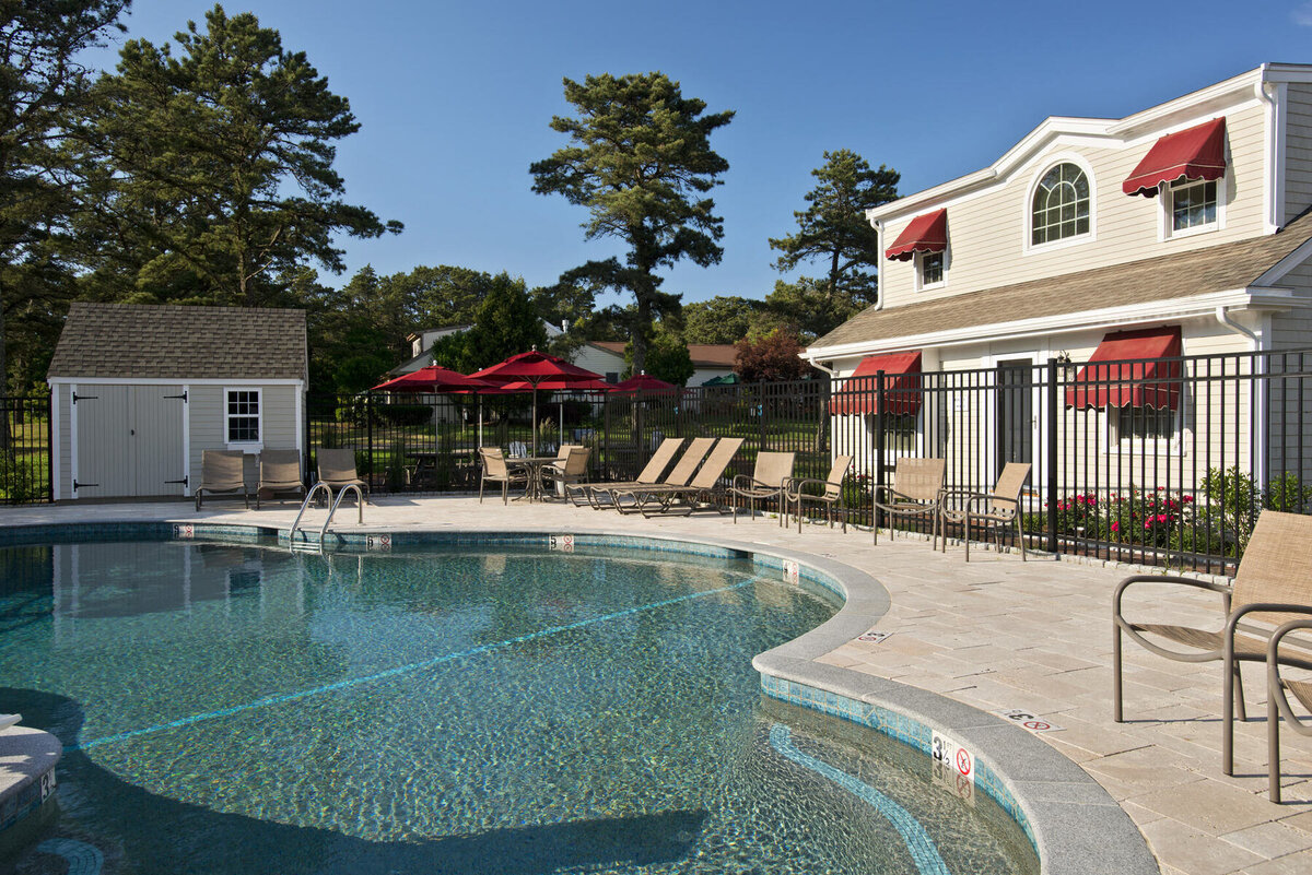 Cape Cod Hotel with Pool | Wellfleet Motel & Lodge